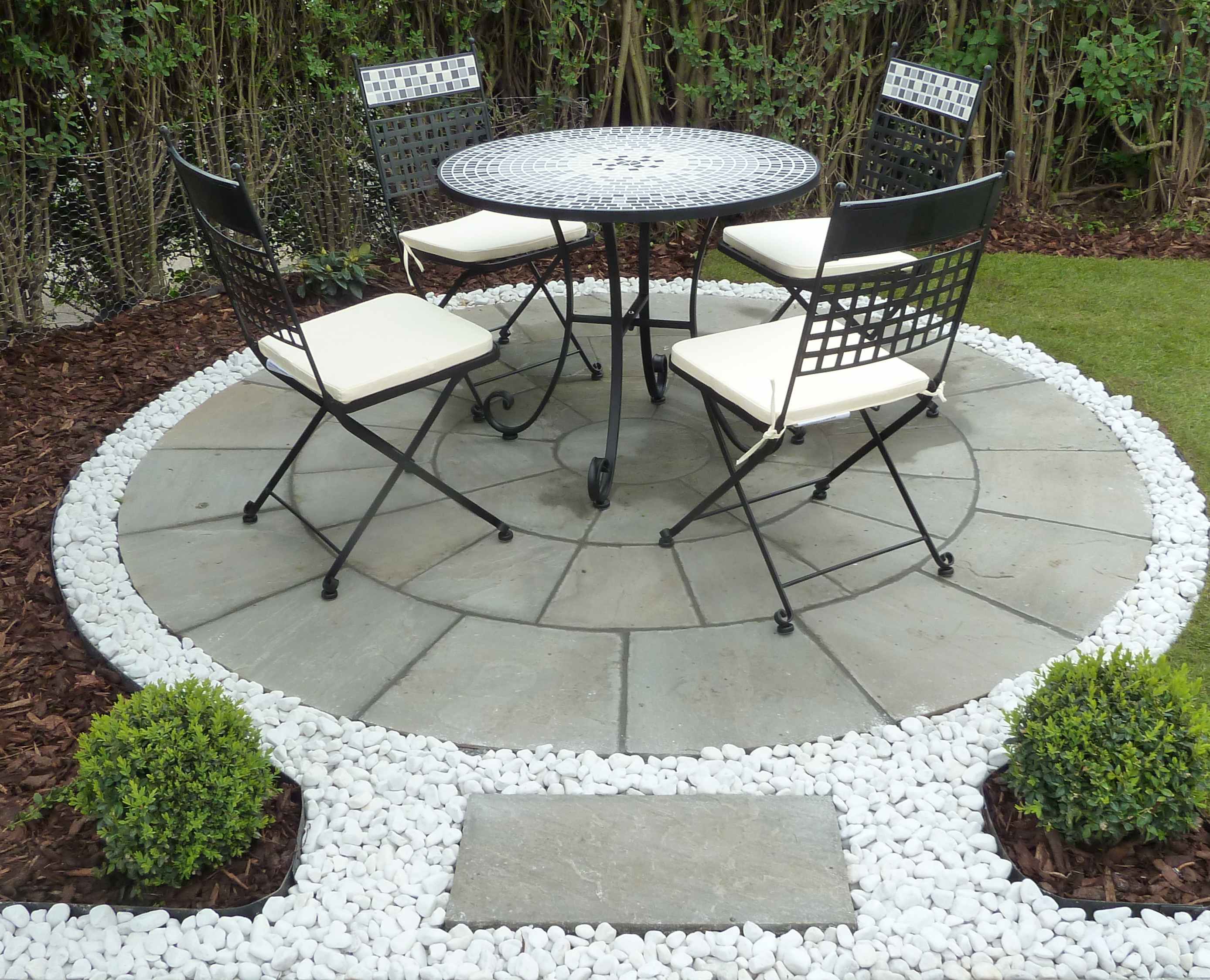 Indian Sandstone Circles - Garden Paving | Infinite Paving | UK